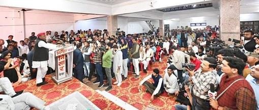 नेता जी ने किया मैनपुरी का विकास - NishpakshDastak